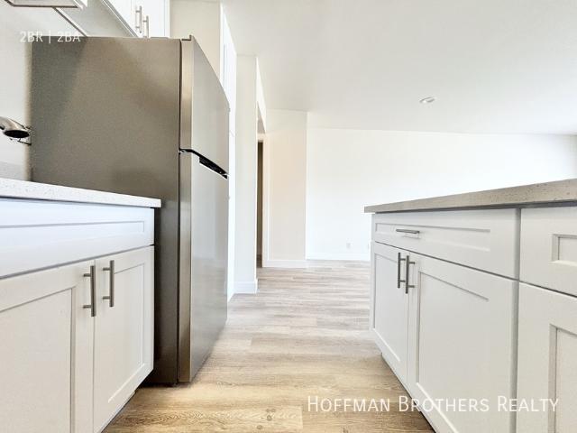 2 BR, 1.5 BA Apartment 1784 N. Sycamore Ave, Los Angeles, CA 90028