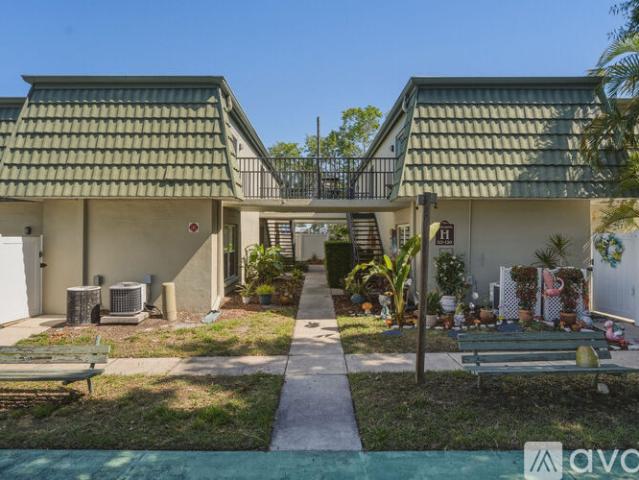 2 BR, 1.5 BA Apartment 1799 North Highland Avenue, Unit H114, Clearwater, FL 33755