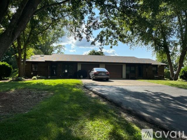 2 BR, 1.5 BA Apartment 17105 Kell Rd, Huntertown, IN 46748