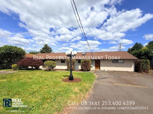 2 BR, 1.5 BA Apartment 1721 6th St. SW, Puyallup, WA 98371