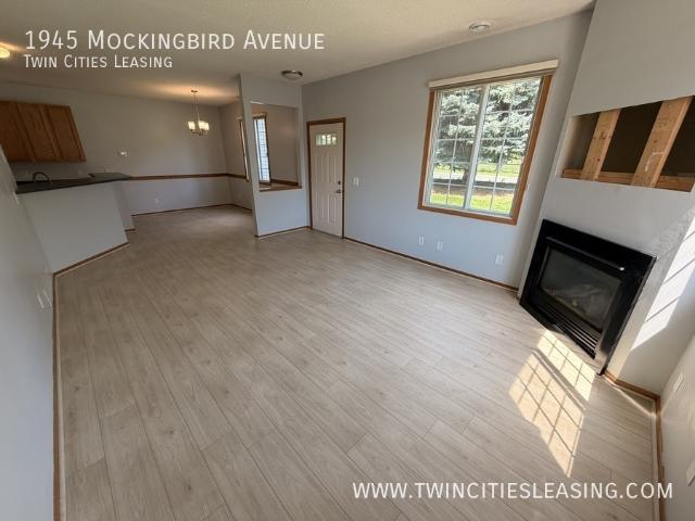 2 BR, 1.5 BA Apartment 1945 Mockingbird Avenue, Shakopee, MN 55379