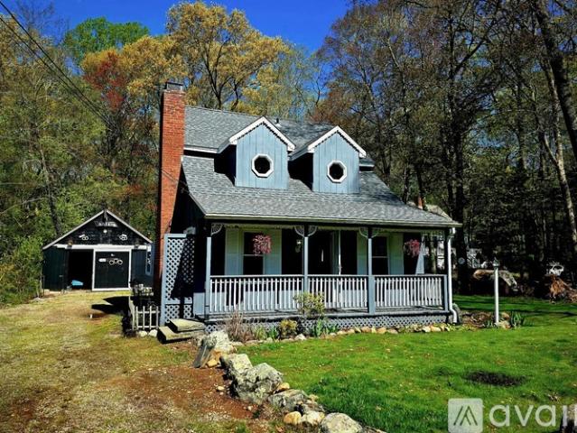2 BR, 1.5 BA Apartment 19 West Shore Drive, Clinton, CT 06413