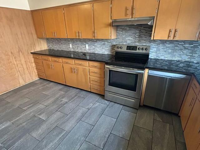 2 BR, 1.5 BA Apartment 207 West 3rd St S, Newton, IA 50208