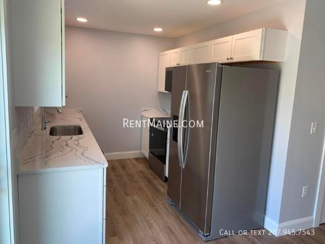 2 BR, 1.5 BA Apartment 208 Rocky Rdg Drive Apt Hermon, ME 04401