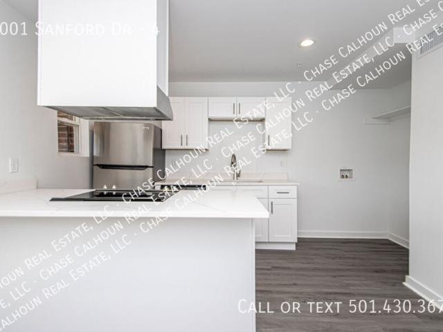 2 BR, 1.5 BA Apartment 2001 Sanford Dr, Little Rock, AR 72227