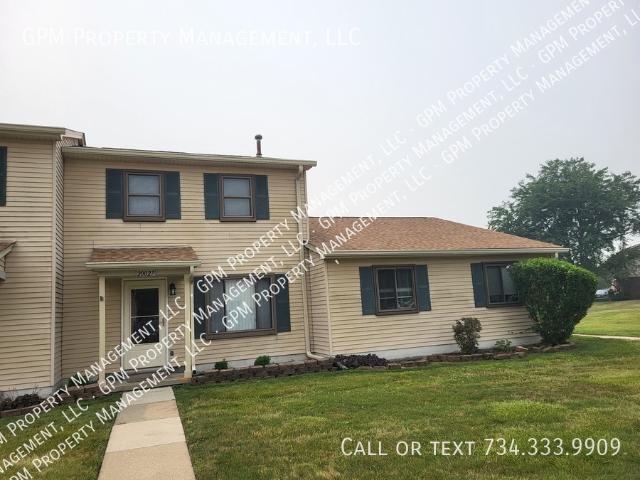 2 BR, 1.5 BA Apartment 20027 Village Green Ct, Brownstown Charter Township, MI 48183