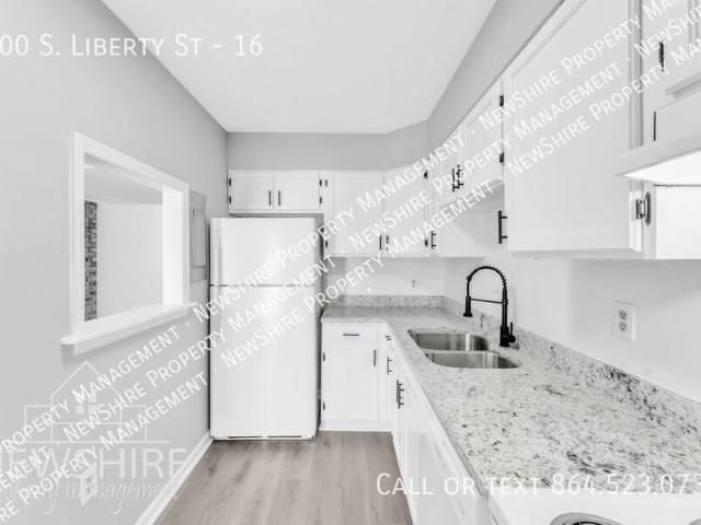 2 BR, 1.5 BA Apartment 200 S. Liberty St, Spartanburg, SC 29306