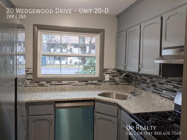2 BR, 1.5 BA Apartment 20 Wedgewood Drive, Bloomfield, CT 06002