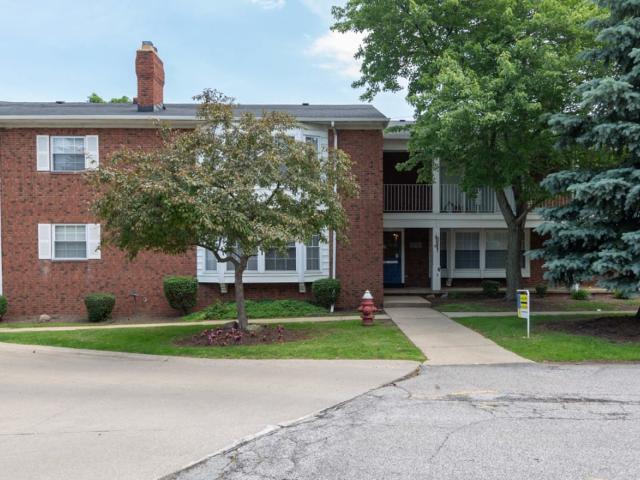 2 BR, 1.5 BA Apartment 21465 Detroit Road Unit BHW131B, Rocky River, OH 44116