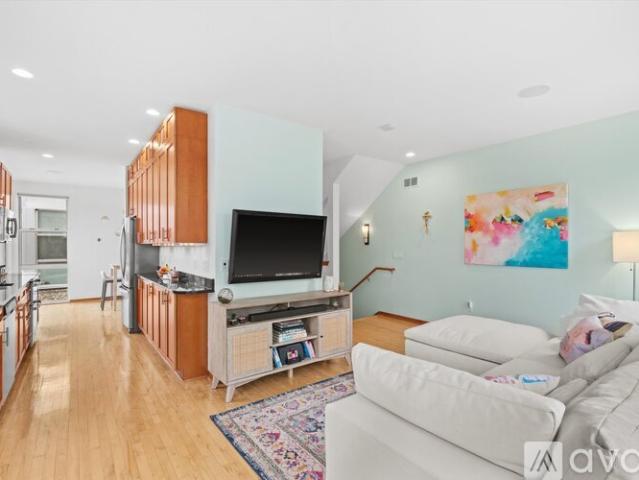 2 BR, 1.5 BA Apartment 2146 North Commerce Street, Unit 2146, Milwaukee, WI 53212