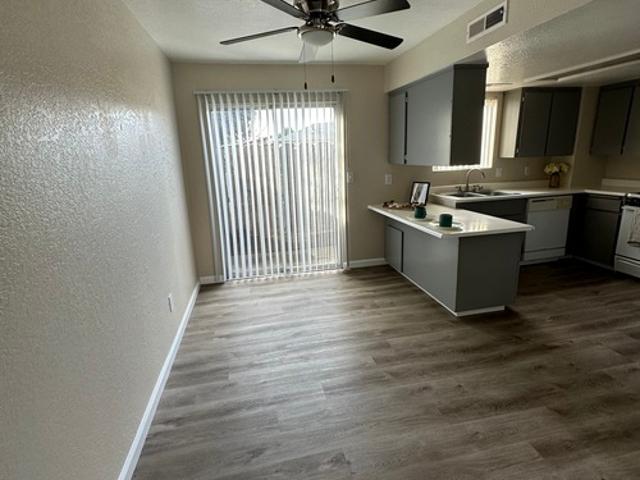2 BR, 1.5 BA Apartment 2157 Yosemite Pkwy, Unit 15, Merced, CA 95340