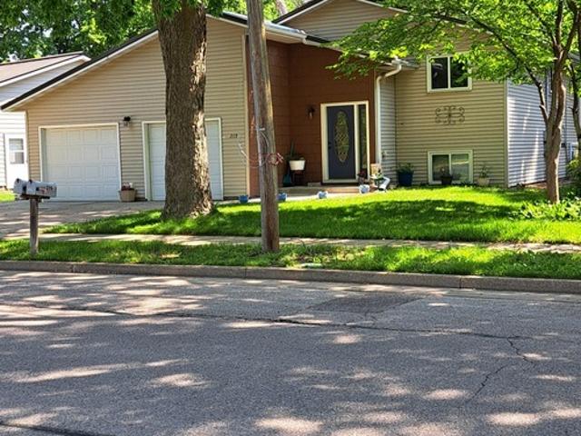 2 BR, 1.5 BA Apartment 219 1 2 North Court Street, Unit Upper Unit, Sparta, WI 54656
