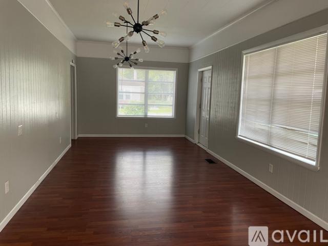 2 BR, 1.5 BA Apartment 213 N Church St, Unit 213, Glennville, GA 30427