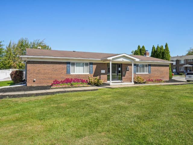2 BR, 1.5 BA Apartment 22520 West Rd Unit 504 108, Trenton, MI 48183