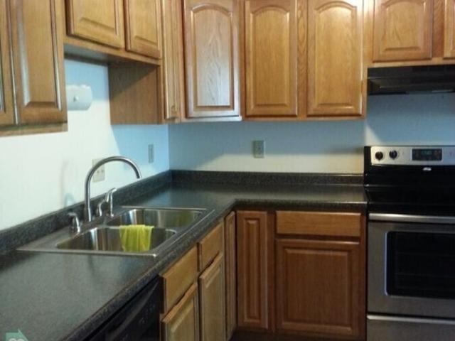 2 BR, 1.5 BA Apartment 229 Ellington Road Unit: 229 O, East Hartford, CT 06108
