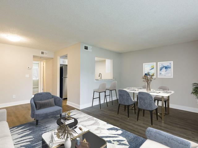 2 BR, 1.5 BA Apartment 221 Lake Avenue Northeast Unit 702, Largo, FL 33771