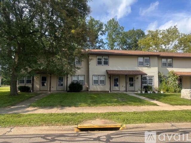 2 BR, 1.5 BA Apartment 2357 Ansley St, Unit D, Alliance, OH 44601