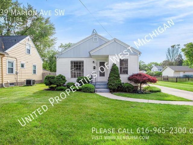 2 BR, 1.5 BA Apartment 239 Marion Ave SW, Grand Rapids, MI 49504