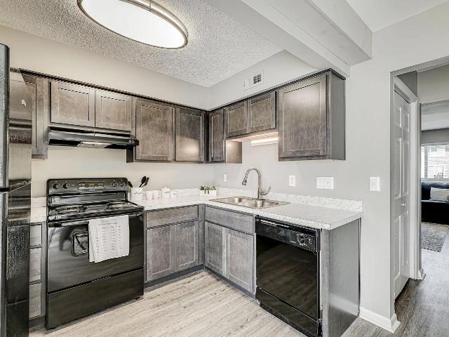 2 BR, 1.5 BA Apartment 2300 Walden glen Cir Unit 2320 C, Cincinnati, OH 45231