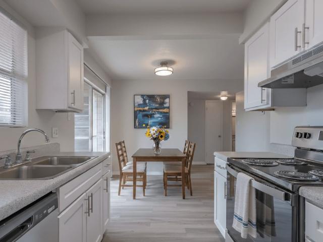 2 BR, 1.5 BA Apartment 2301 Broadmoor Dr Unit K190, Bryan, TX 77802