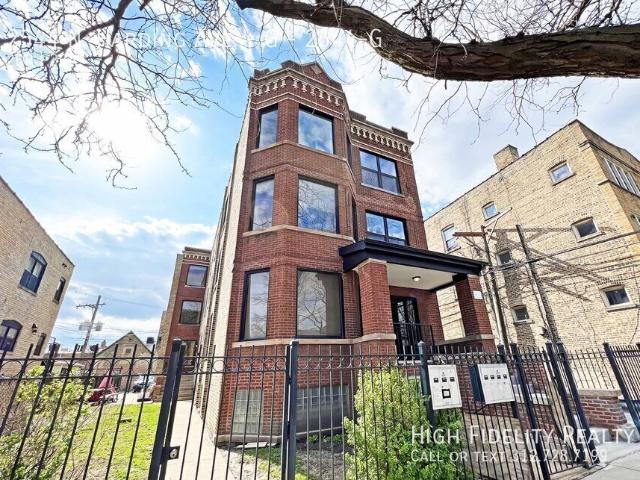 2 BR, 1.5 BA Apartment 2544 N. Harding Ave. G, Chicago, IL 60647