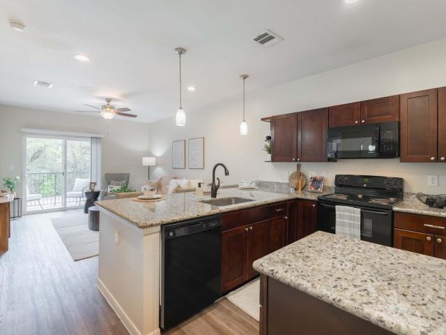2 BR, 1.5 BA Apartment 2551 W Villa Maria Road Unit 0415, Bryan, TX 77807