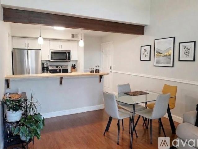 2 BR, 1.5 BA Apartment 2575 S Syracuse Way, Unit A302, Denver, CO 80231