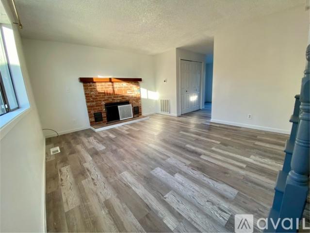 2 BR, 1.5 BA Apartment 258 North East Damson Place, Unit Unit C, College Place, WA 99324