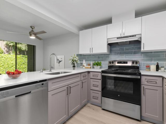 2 BR, 1.5 BA Apartment 2501 SW 336th St Unit G 01, Federal Way, WA 98023