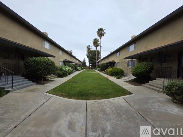 2 BR, 1.5 BA Apartment 2508 Oswell St, Unit Two Bedroom, Bakersfield, CA 93306