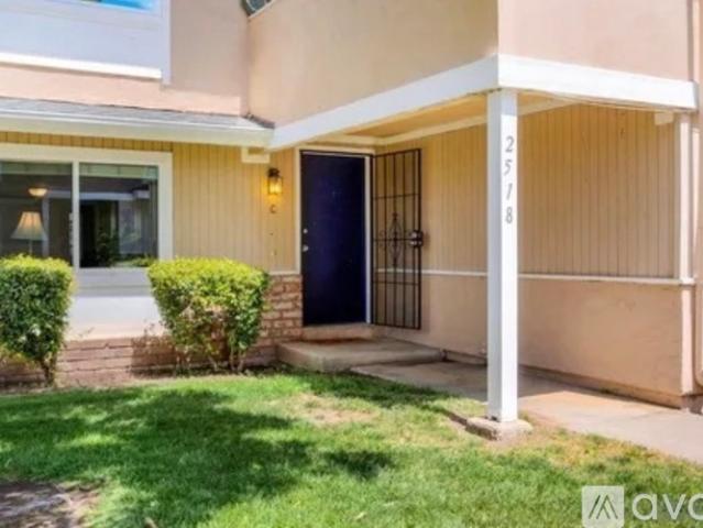2 BR, 1.5 BA Apartment 2518 Wanek Road, Unit C, Escondido, CA 92027