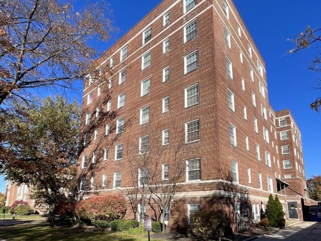 2 BR, 1.5 BA Apartment 2661 North Moreland Boulevard Unit 202, Cleveland, OH 44120