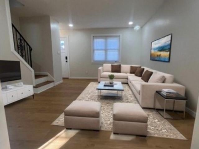 2 BR, 1.5 BA Apartment 27 A Melmore Gardens, Unit 27A, East Orange, NJ 07017