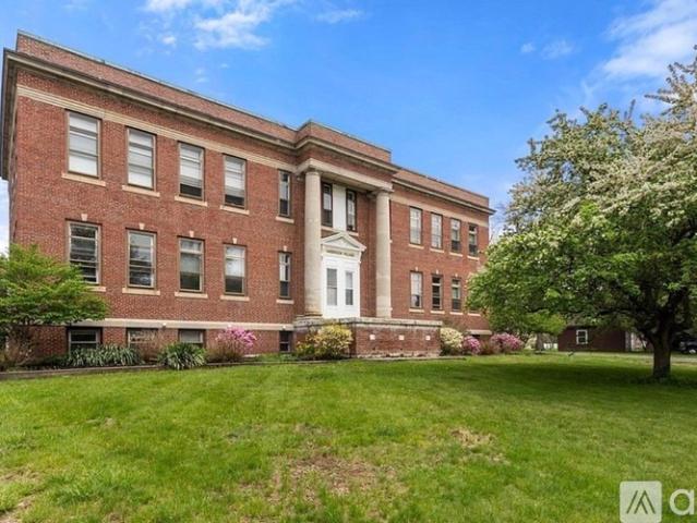 2 BR, 1.5 BA Apartment 280 Village St, Unit D 2, Medway, MA 02053