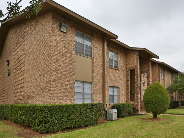 2 BR, 1.5 BA Apartment 2957 Park Square Dr Unit 18 204, Irving, TX 75060
