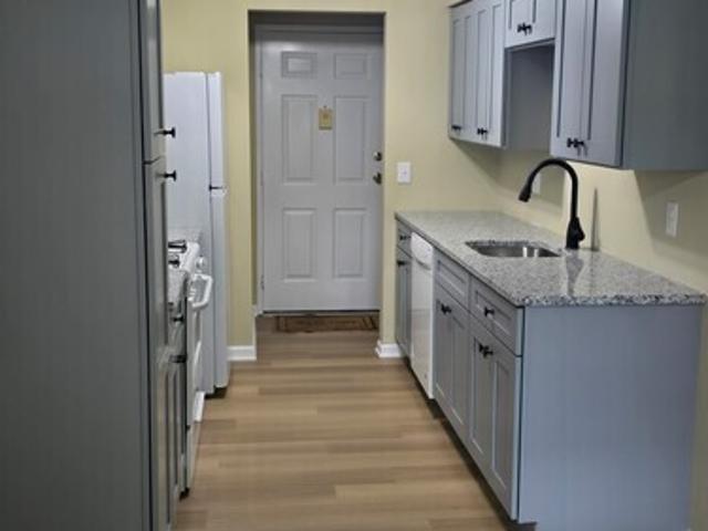 2 BR, 1.5 BA Apartment 2955 Madison Avenue, Unit 34, Bridgeport, CT 06606