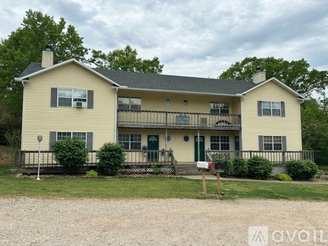 2 BR, 1.5 BA Apartment 2 Green Meadow Lane, Holiday Island, AR 72631