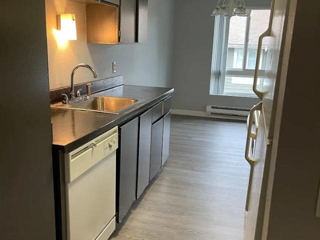 2 BR, 1.5 BA Apartment 30602 Pacific Hwy S Unit D 202, Federal Way, WA 98003