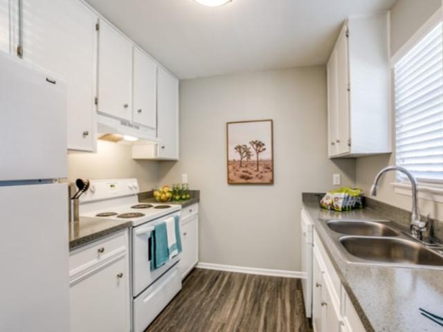 2 BR, 1.5 BA Apartment 307 West Mistletoe Avenue Unit 1 102, San Antonio, TX 78212