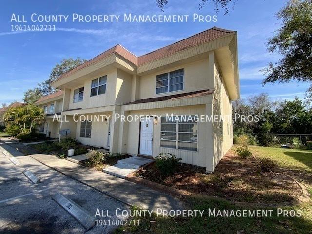 2 BR, 1.5 BA Apartment 302 Barlow Ave, Sarasota, FL 34232