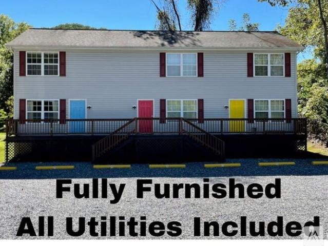 2 BR, 1.5 BA Apartment 30 Trueway, Unit 3, Sylva, NC 28779