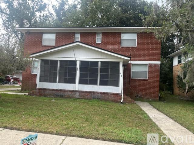 2 BR, 1.5 BA Apartment 3150 Belden Circle, Unit 1, Jacksonville, FL 32207