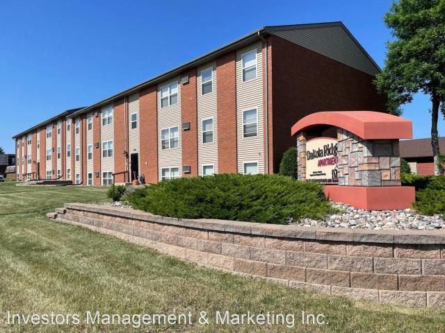 2 BR, 1.5 BA Apartment 3100 14th Street Southwest Unit 014, Minot, ND 58701