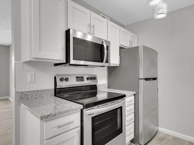 2 BR, 1.5 BA Apartment 3130 St Anthony Gardens Dr Unit 3133 5 ST A, Louisville, KY 40214