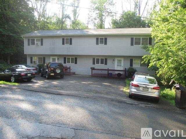 2 BR, 1.5 BA Apartment 326 Melrose Avenue, Unit 1, Clarks Summit, PA 18411
