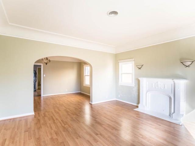 2 BR, 1.5 BA Apartment 327 1/2 N. Stanley Ave Los Angeles, CA 90036