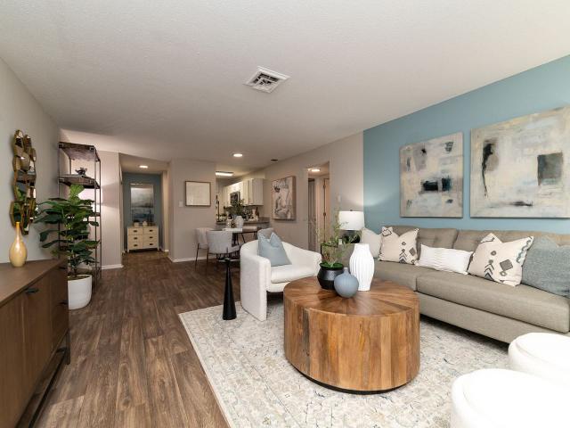 2 BR, 1.5 BA Apartment 3399 Lake Brook Boulevard Unit 3212, Knoxville, TN 37909