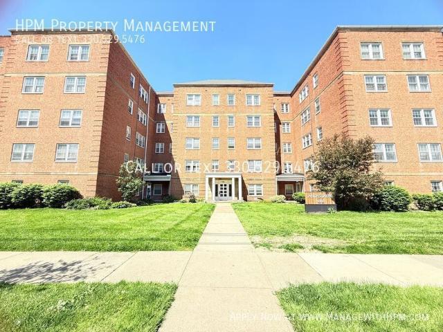 2 BR, 1.5 BA Apartment 3310 Warrensville Center Rd, Shaker Heights, OH 44122