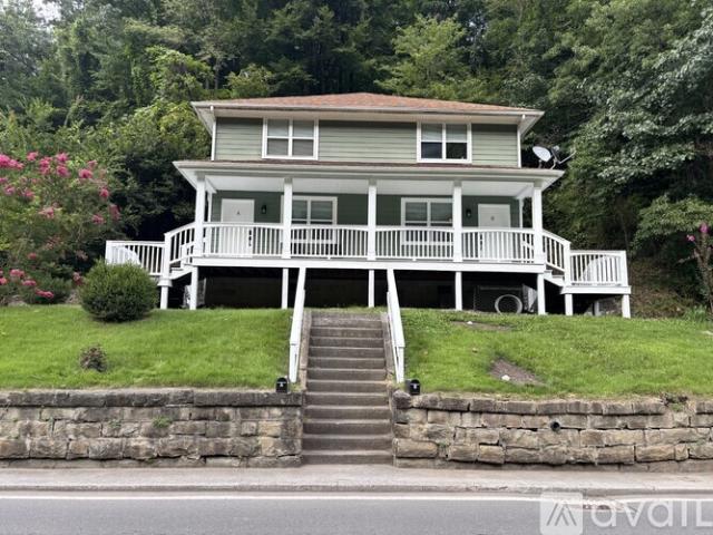 2 BR, 1.5 BA Apartment 346 Mc Dowell Street, Unit A, Welch, WV 24801