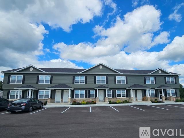 2 BR, 1.5 BA Apartment 34 Circuit Street, Unit Unit 91, Waterford, PA 16441